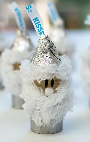 Christmas Crafts with Kids & Kisses - It All Started With Paint